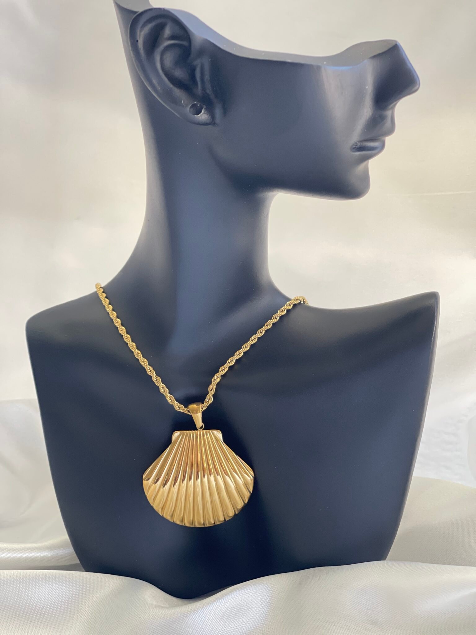 Marina Shell Necklace – Alcor Jewels